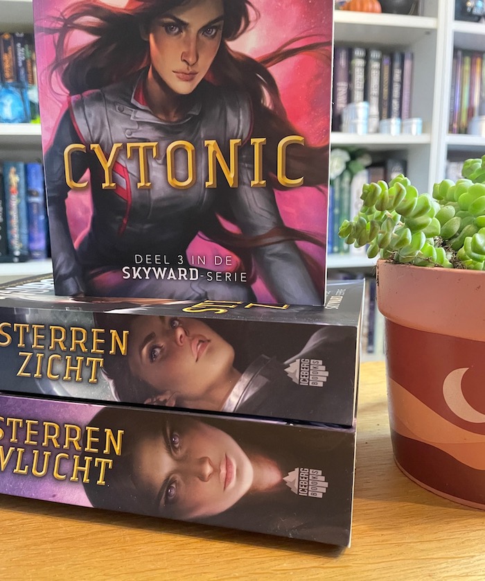 Cytonic (Skyward #3) – Brandon Sanderson - Zon en Maan