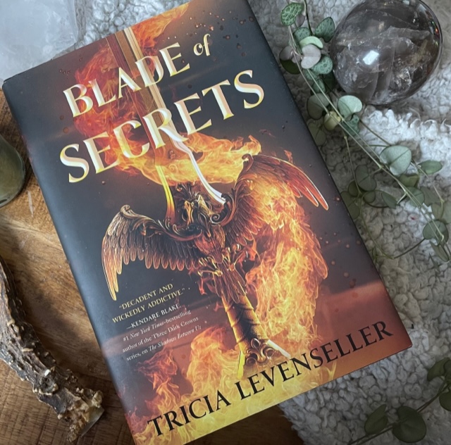 Blade of Secrets – Tricia Levenseller - Zon en Maan