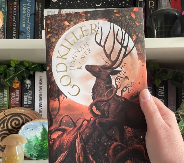 Godkiller – Hannah Kaner - Zon en Maan