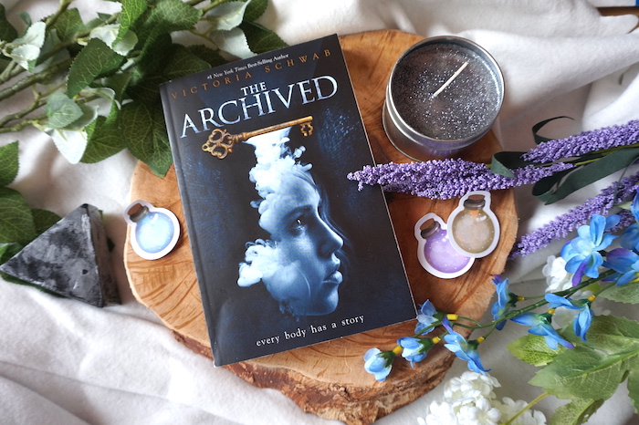 The Archived (The Archived #1) – Victoria Schwab - Zon en Maan