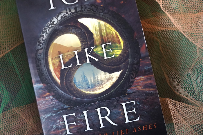 Ice Like Fire (Snow Like Ashes #2) – Sara Raasch - Zon en Maan