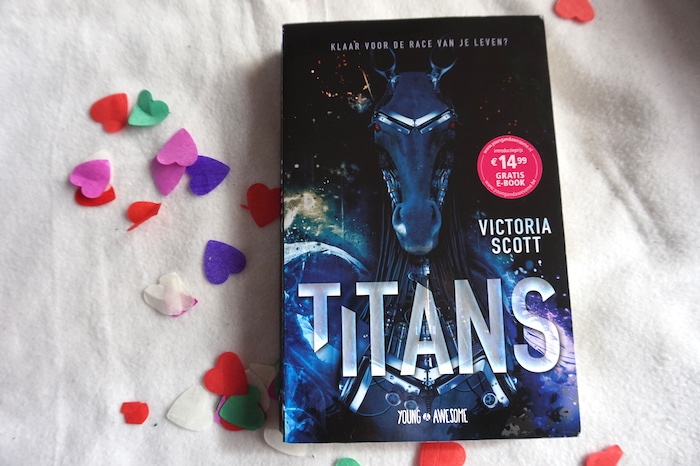 Titans – Victoria Scott - Zon en Maan